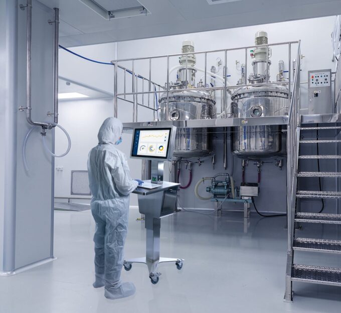 Powerful Mobile Cleanroom Computers for 24/7 Pharma Environments