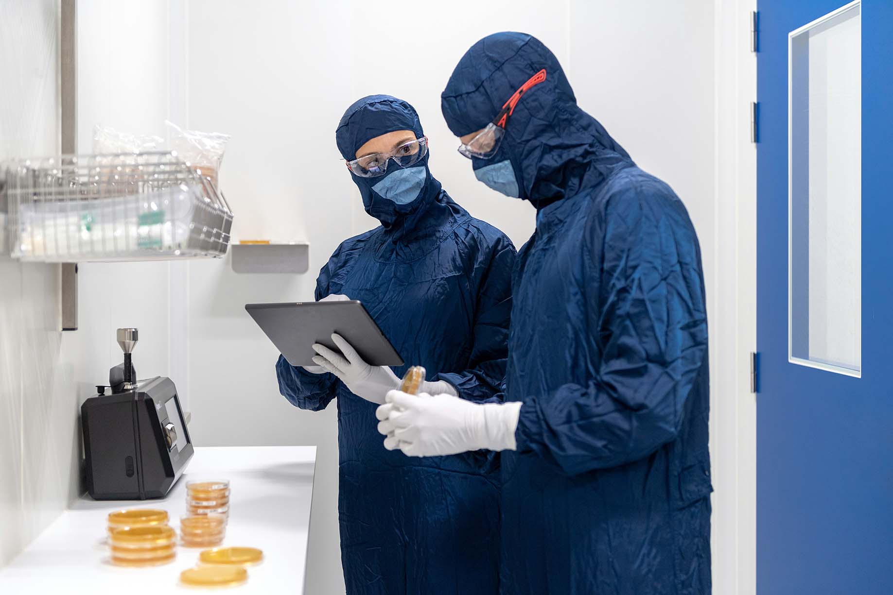 5 Powerful Ways Pharma IT Transforms Pharma Operations | Blue Line